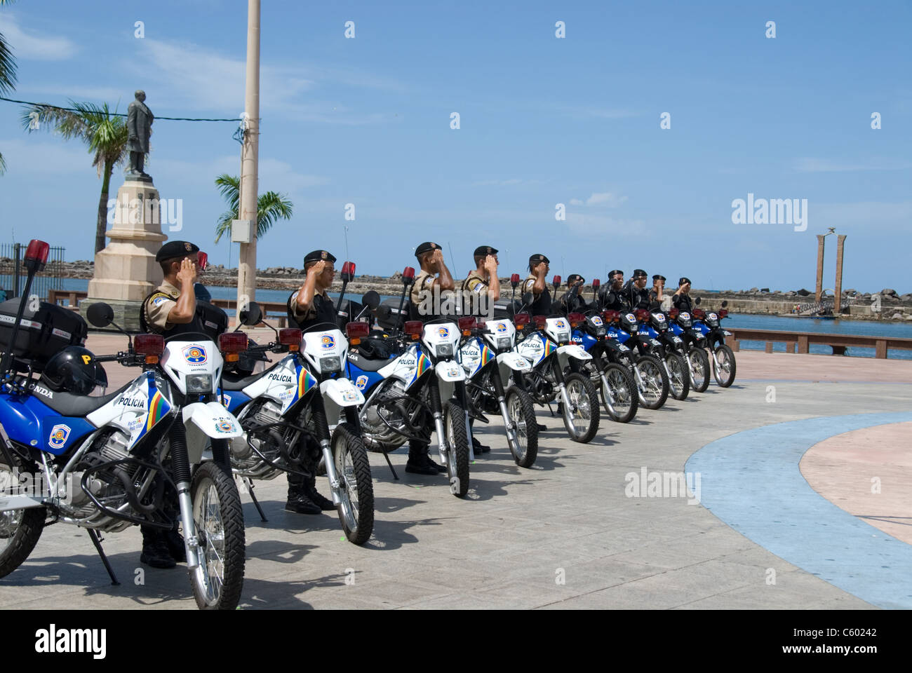 Police officers saluting attention hi-res stock photography and images ...