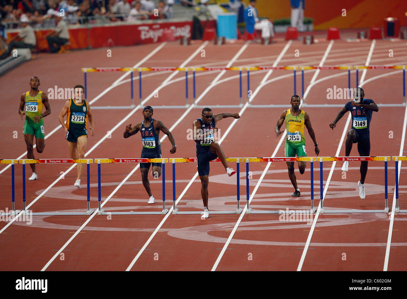 Mens 400m hurdles hi-res stock photography and images - Alamy