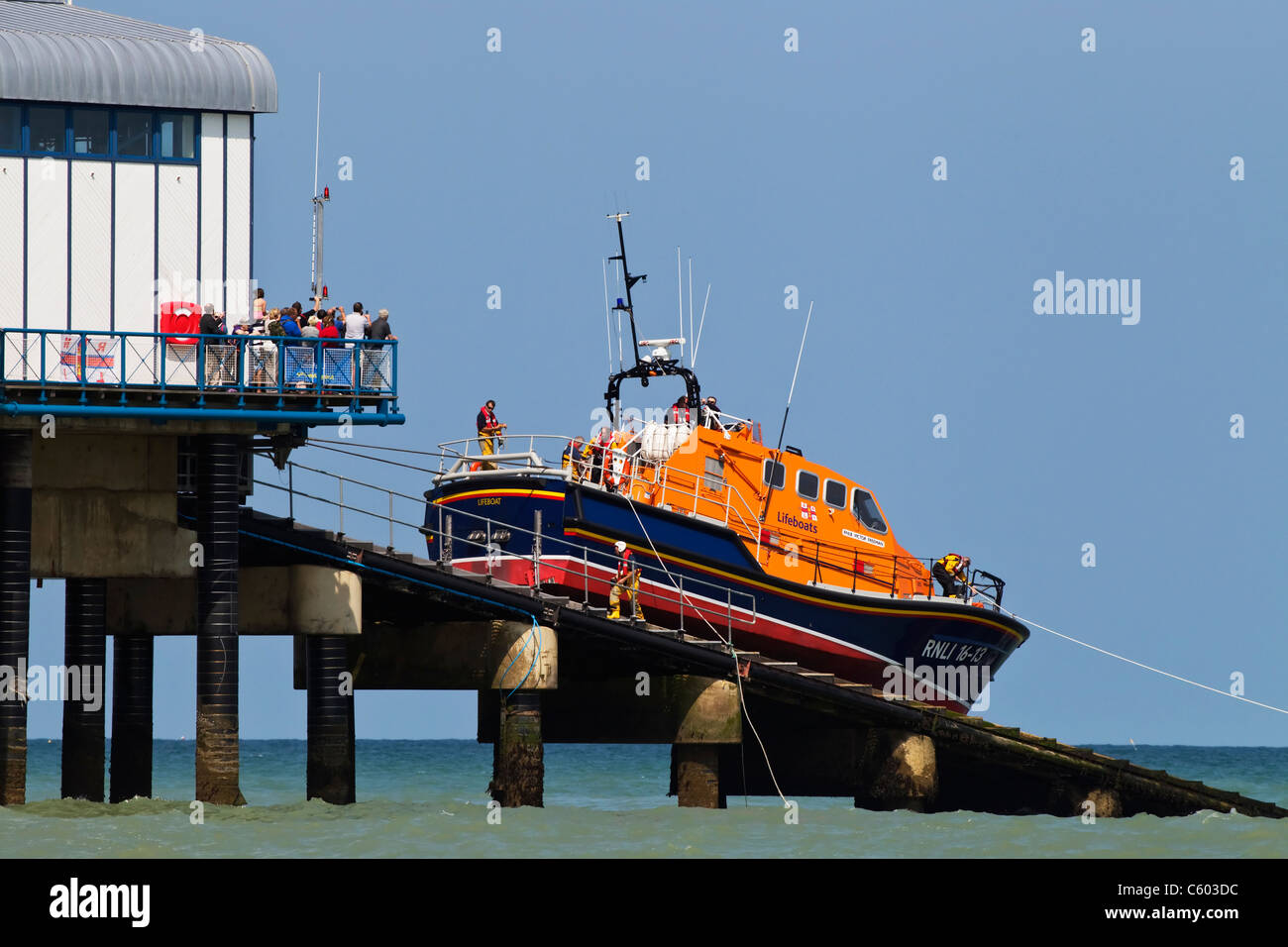 The Cromer ALB RNLB The Victor Freeman being recovered back to the boat ...