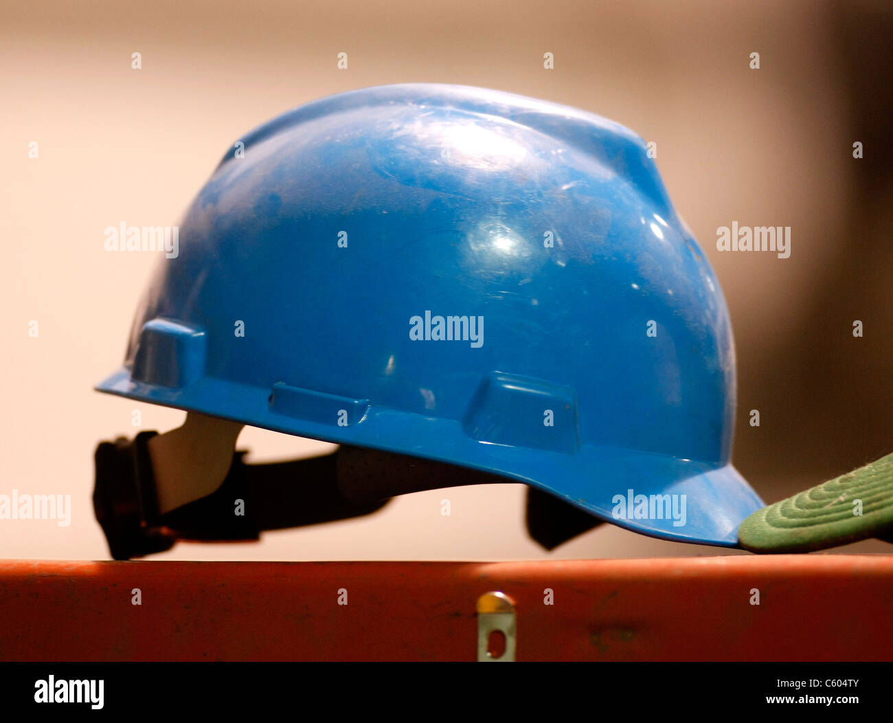 Construction hard hat hi-res stock photography and images - Alamy