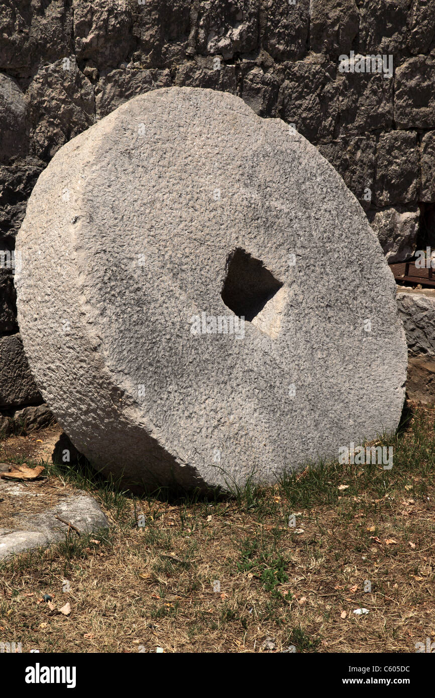 Mill stone hi-res stock photography and images - Alamy