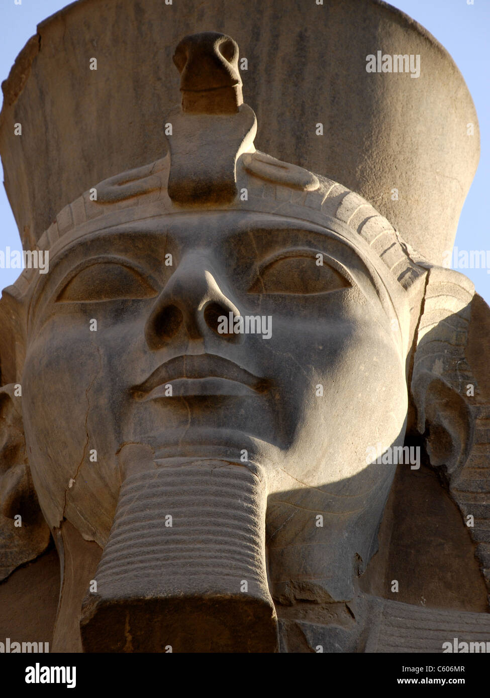 Face of king Ramses the second - Luxor temple Stock Photo - Alamy
