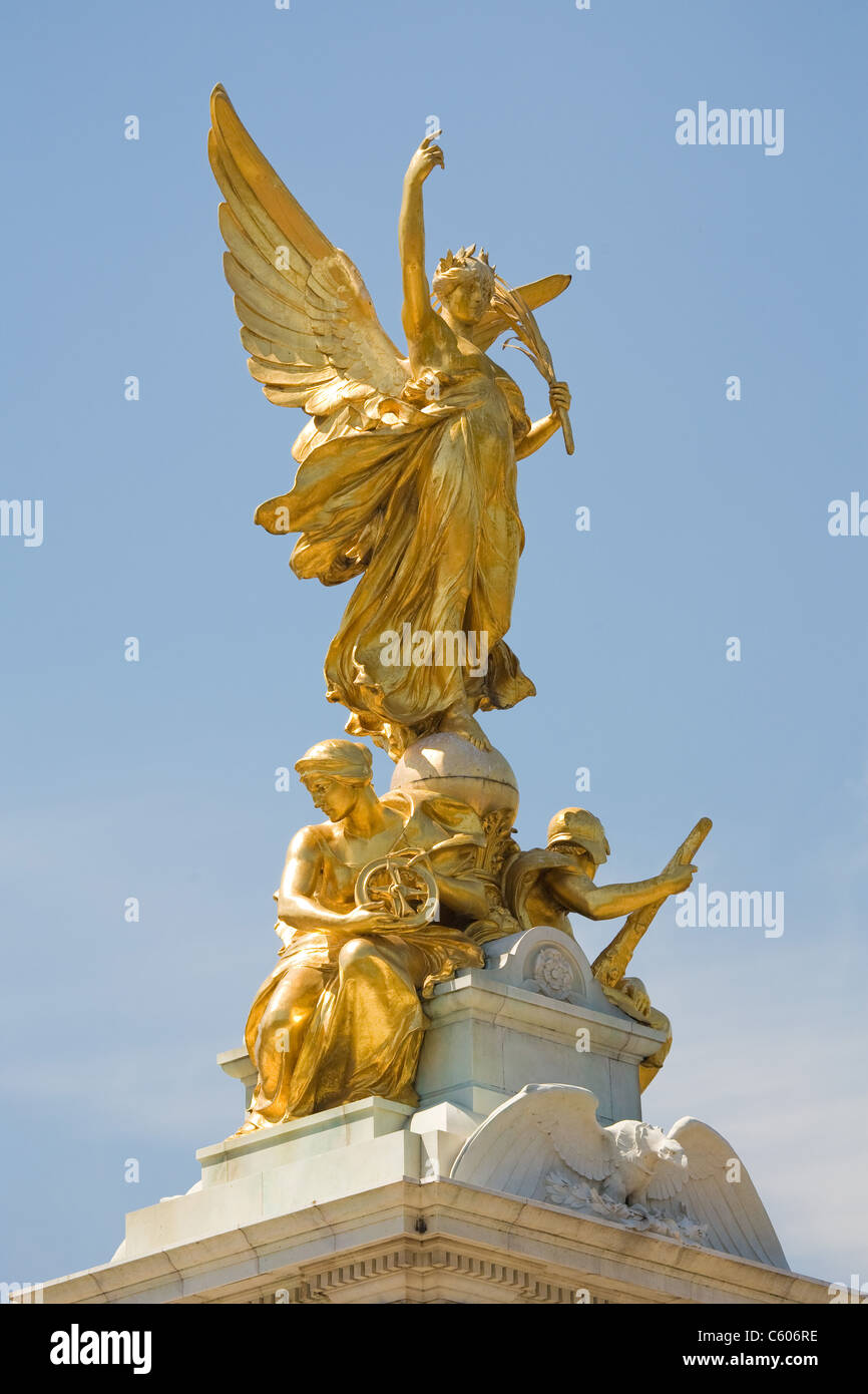 Angel of Victory and accompanying figures on top of the Victoria ...