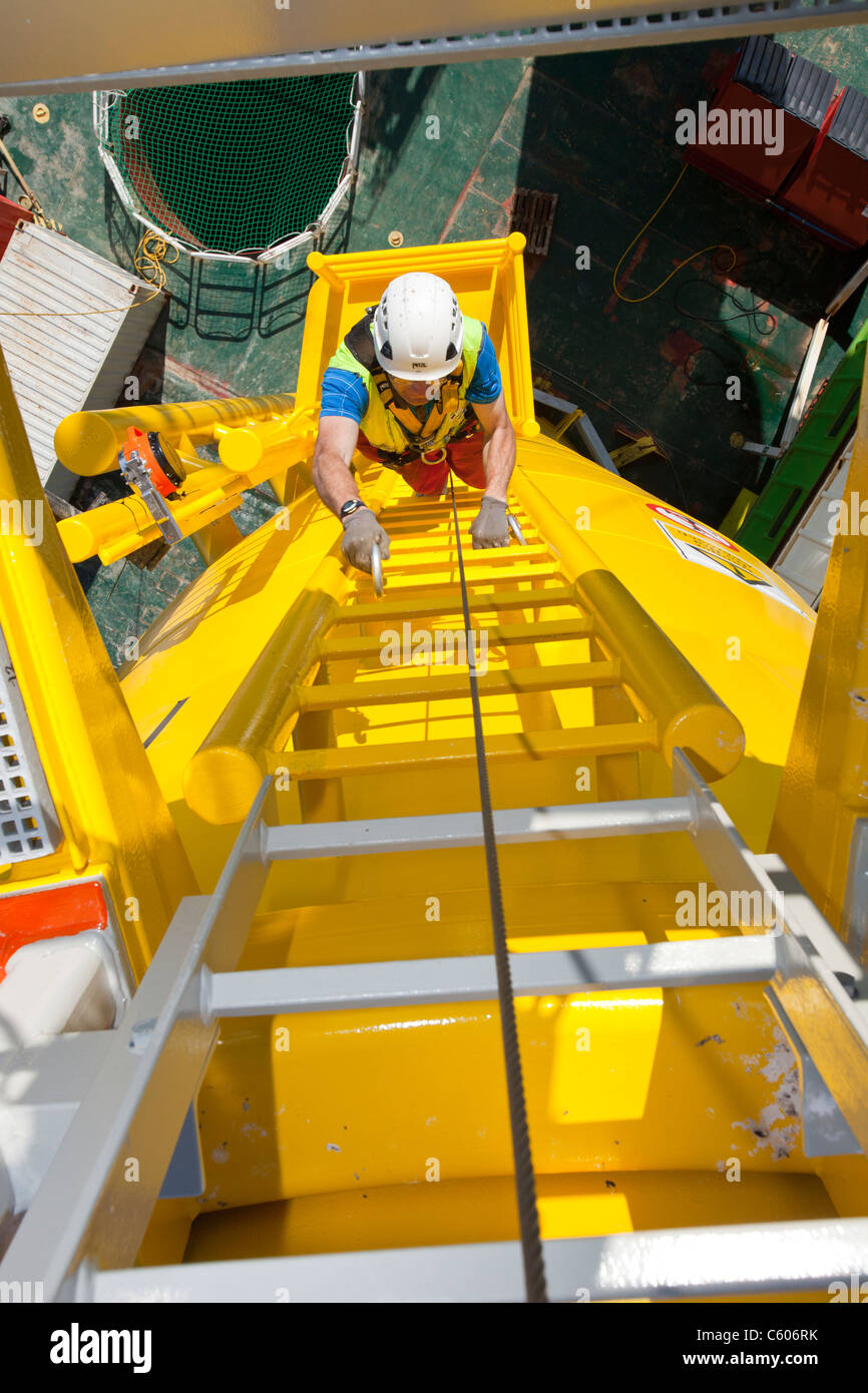 Offshore wind climb hi-res stock photography and images - Alamy