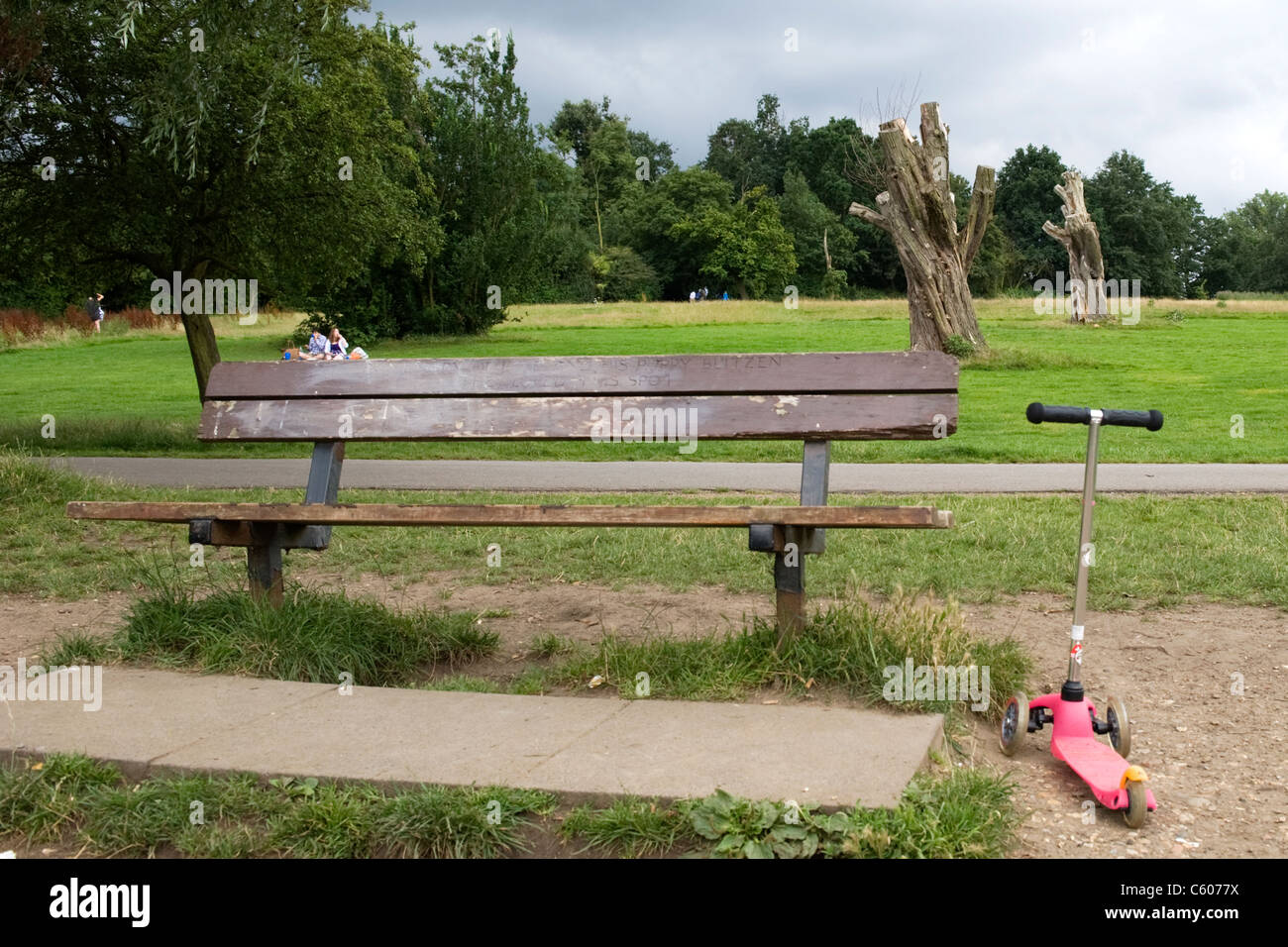 Parliament Hill Hampstead Heath bench inscription In Memory of Luke ...