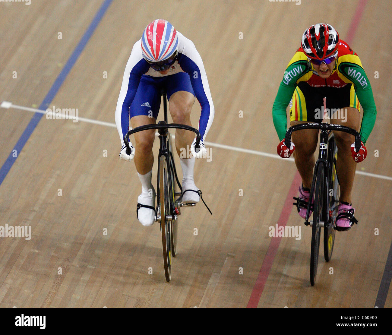 VICTORIA PENDLETON & SIMONA KR WOMENS SPRINT QUARTERFINAL OLYMPIC ...