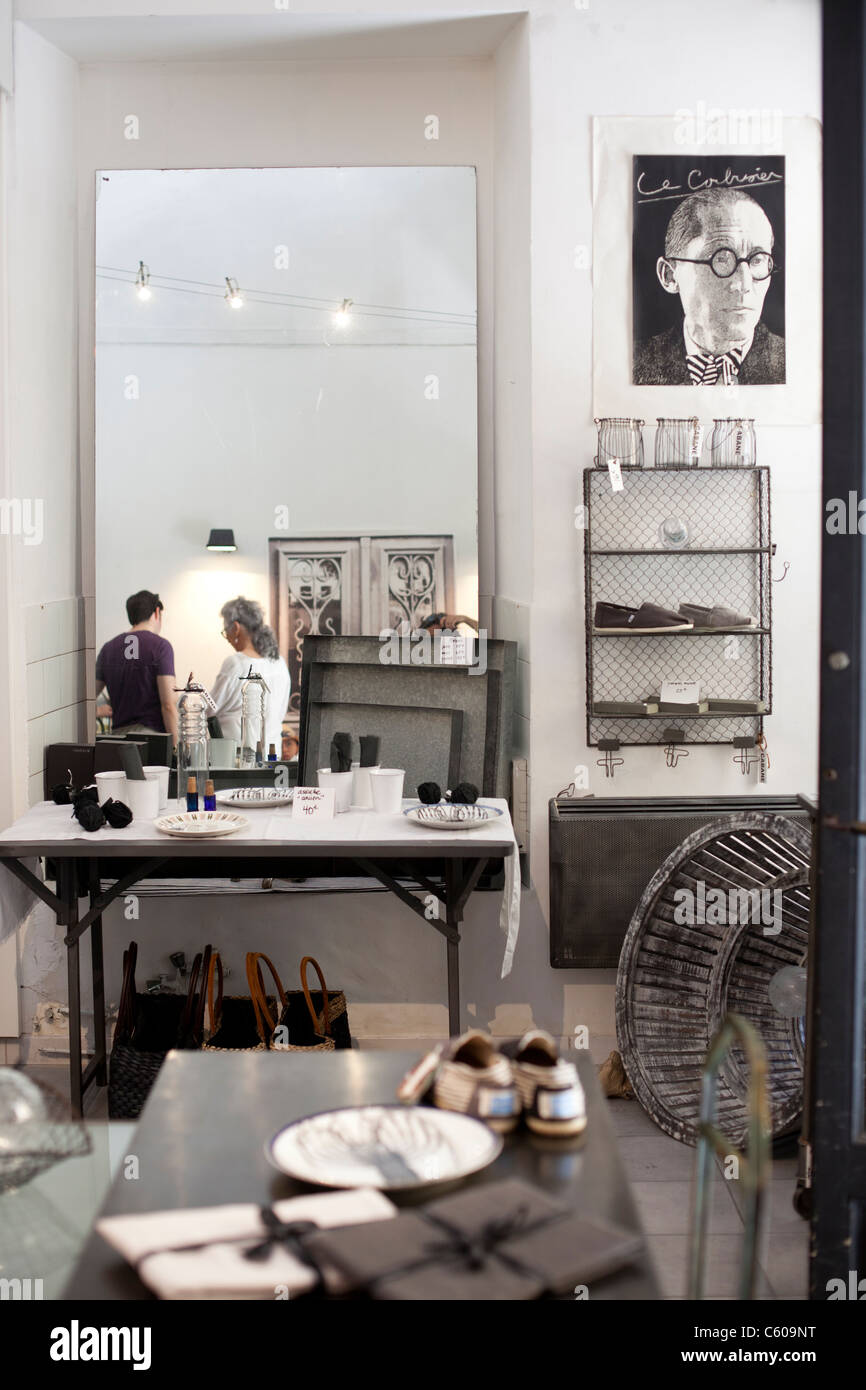 Cabane shop, Nice, France Stock Photo - Alamy