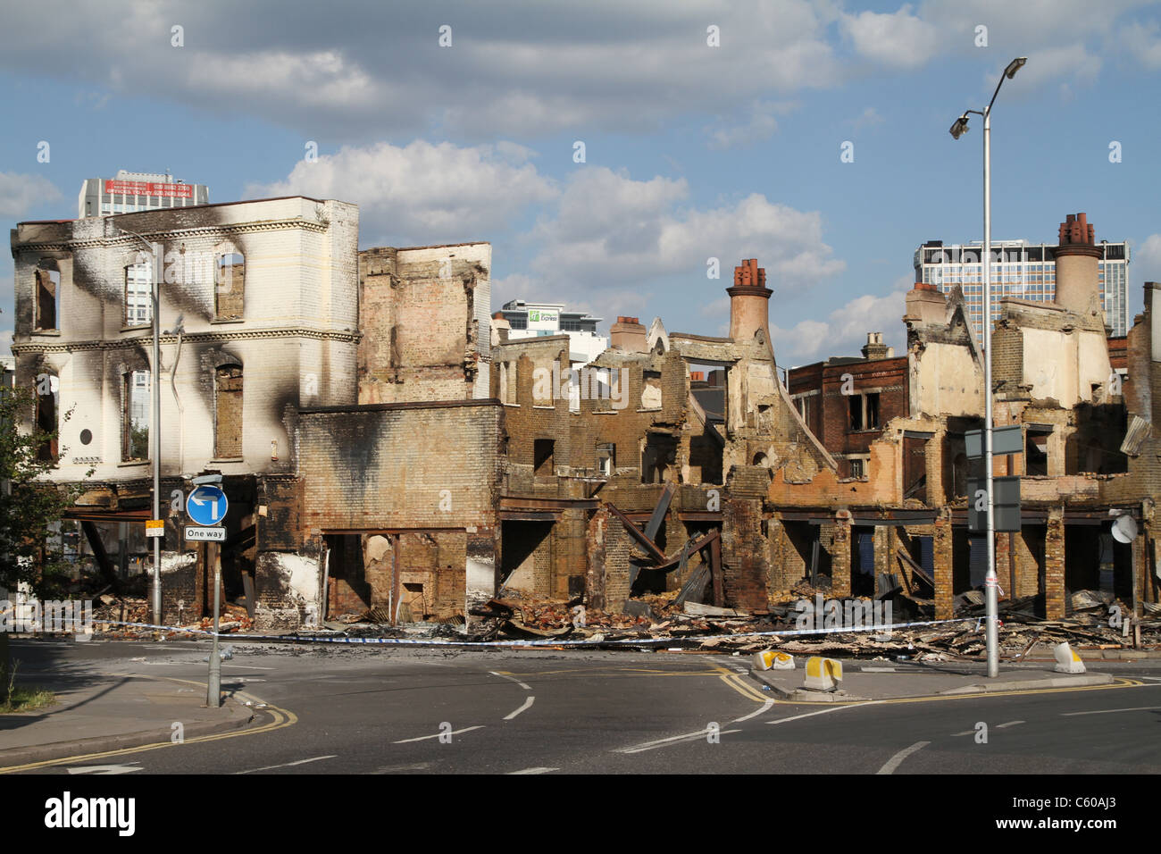 Damage to shops, houses and property after riots and looting in Croydon ...