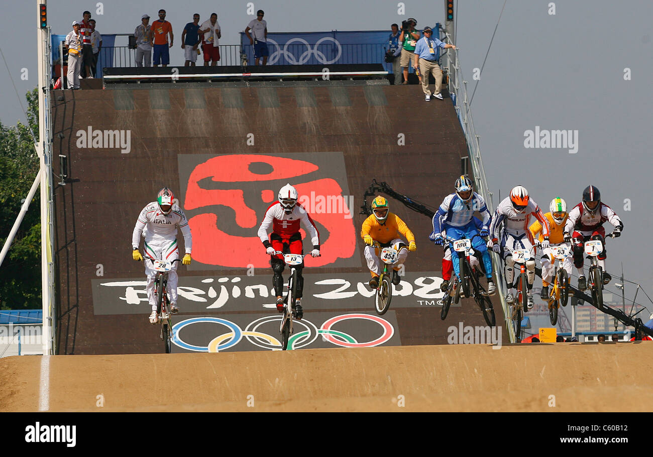 Mens stadium hi-res stock photography and images - Alamy