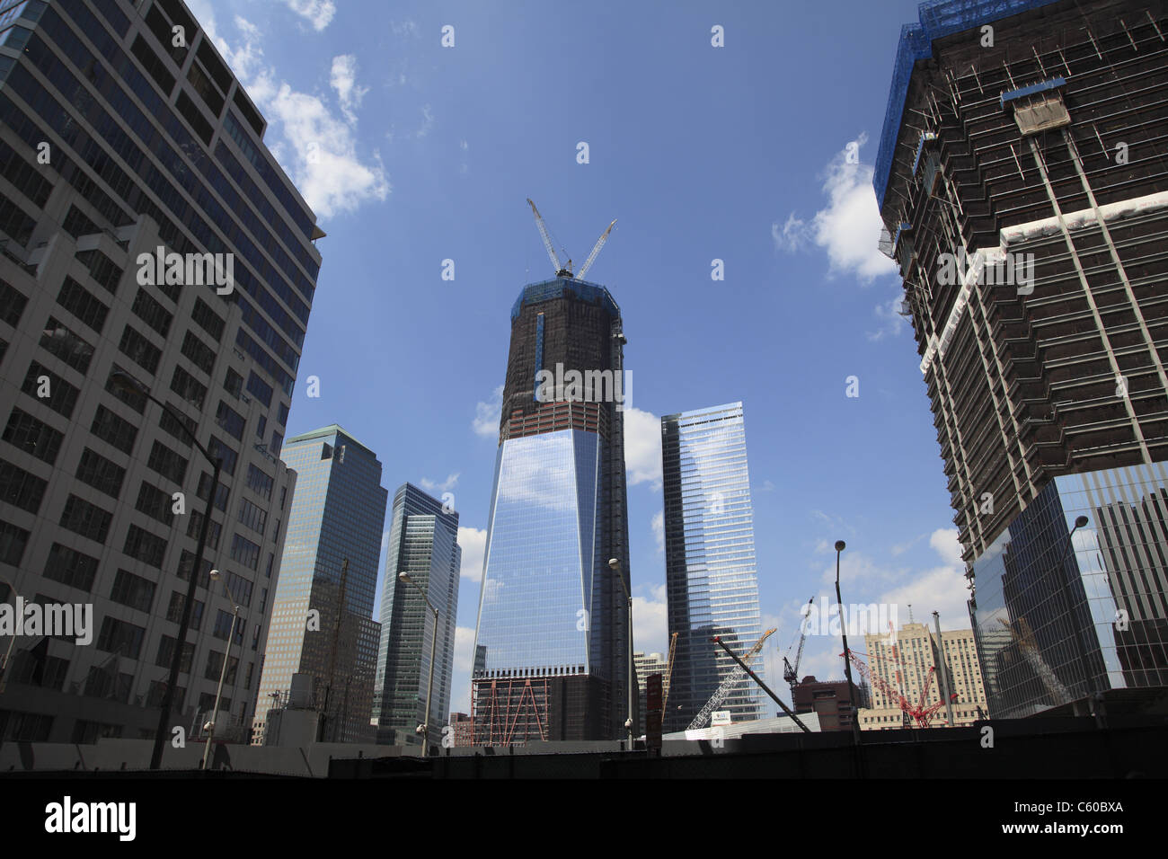 Freedom Tower, 1 World Trade Center under construction, Ground Zero ...
