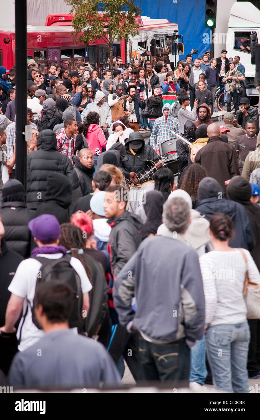 London Riots - Hackney Central, Mare Street, 8/8/2011 Stock Photo - Alamy