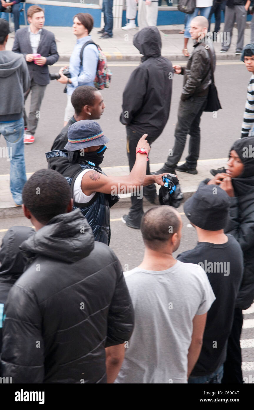 London Riots - Hackney Central, Mare Street, 8/8/2011 Stock Photo - Alamy