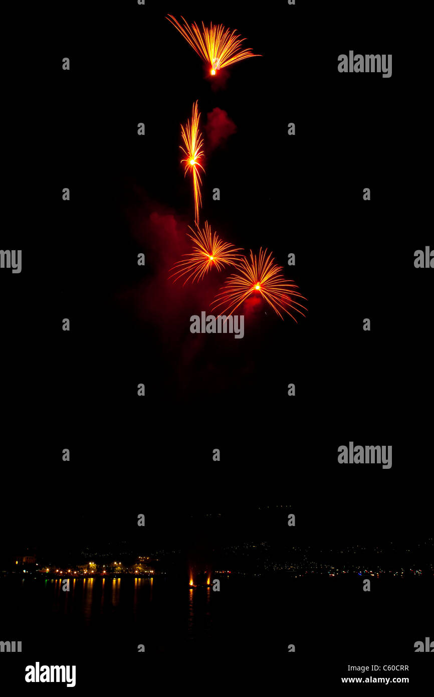 Rockets Fireworks Stock Photos & Rockets Fireworks Stock Images - Alamy