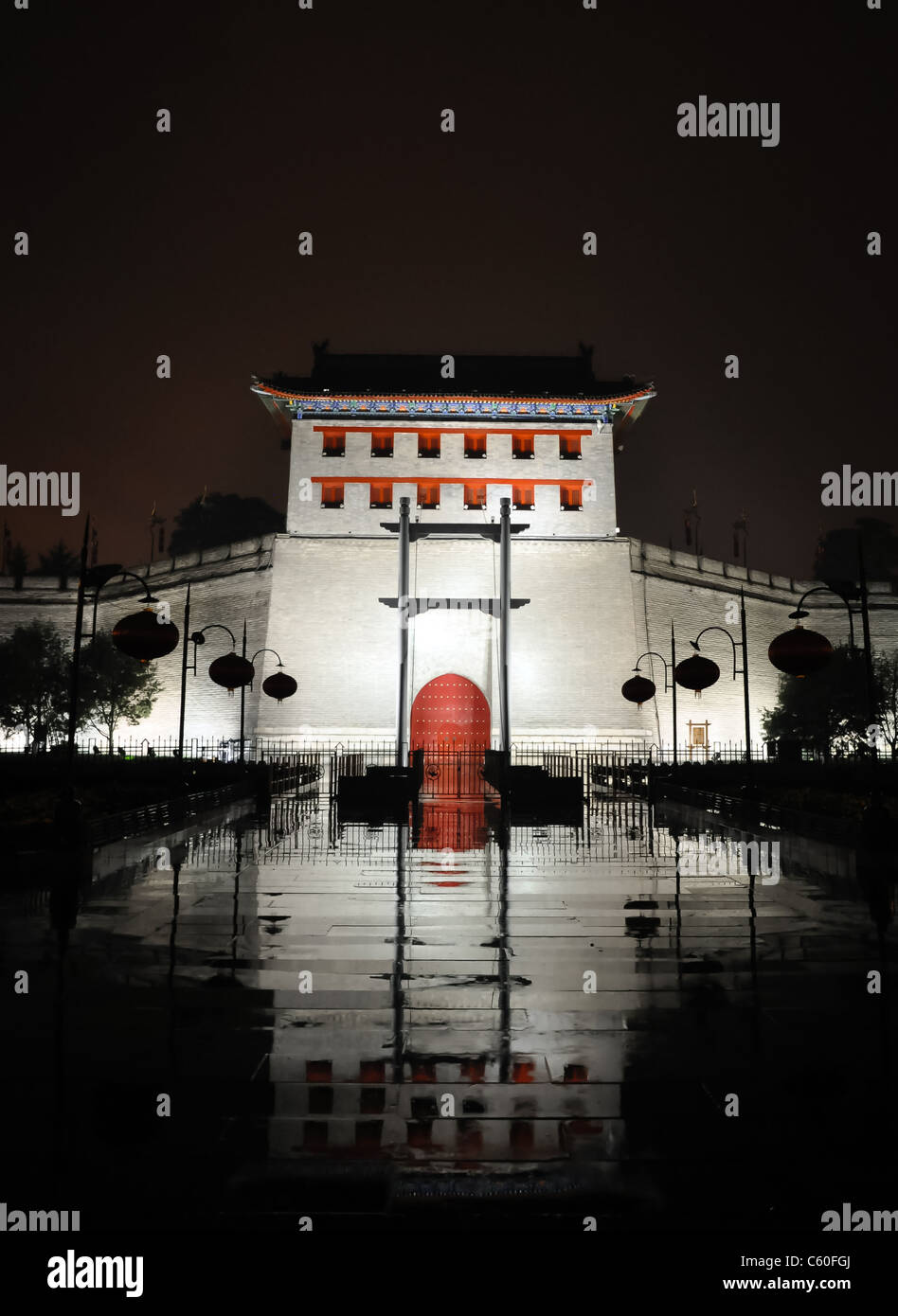 Xian at night hi-res stock photography and images - Alamy