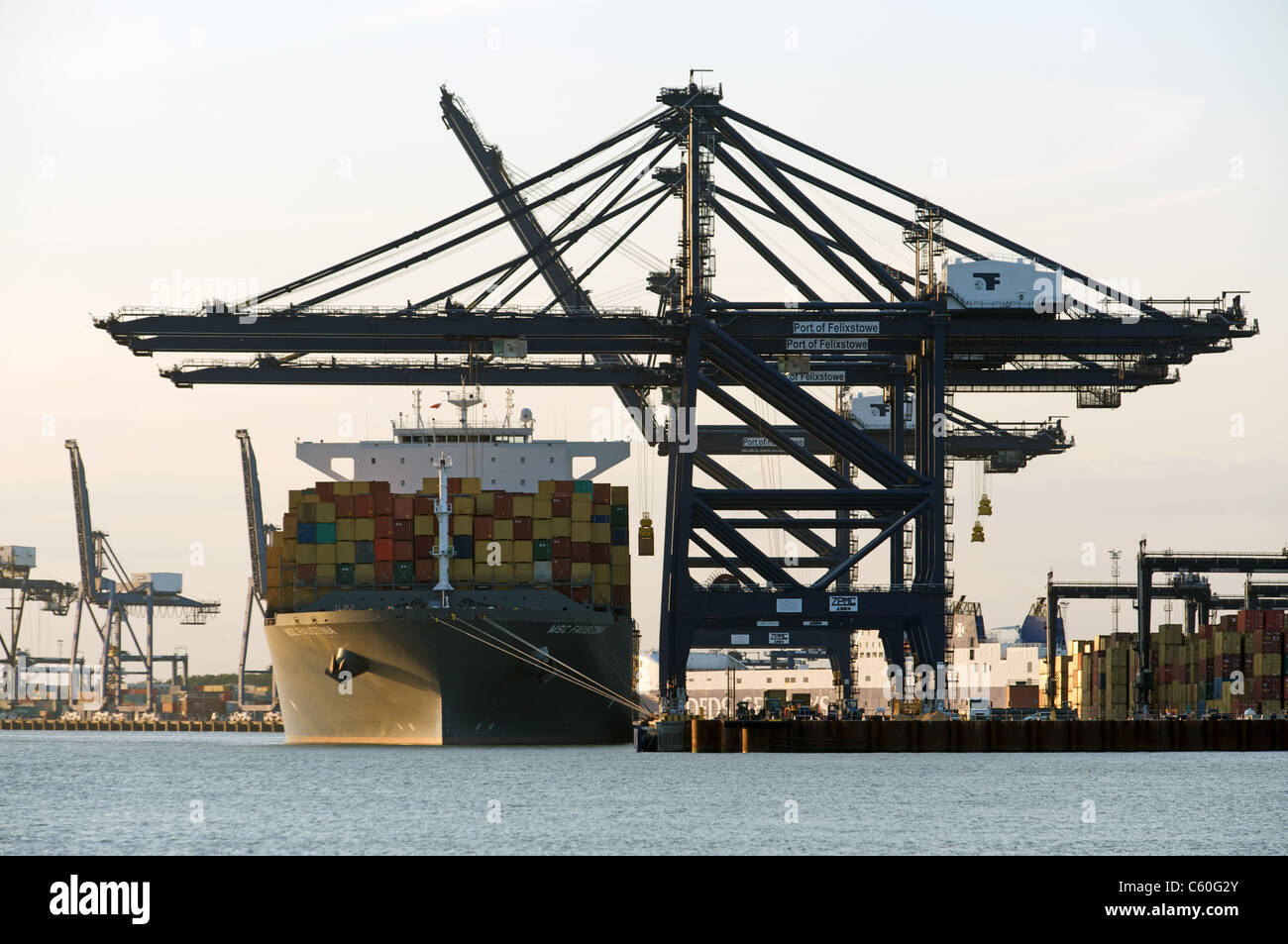 Deep water ports hi-res stock photography and images - Alamy