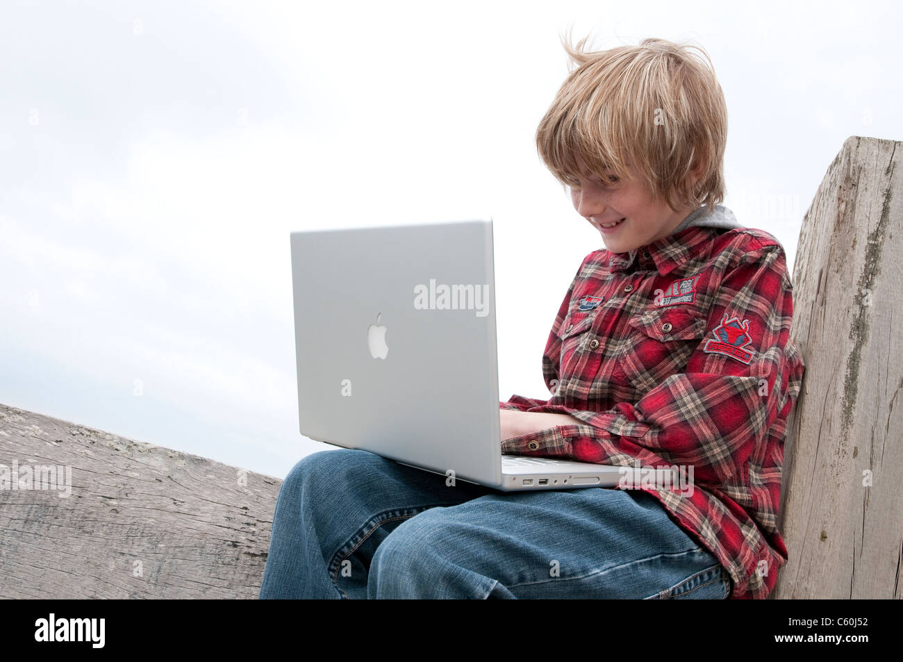 12 13 year old boy uk hi-res stock photography and images - Alamy