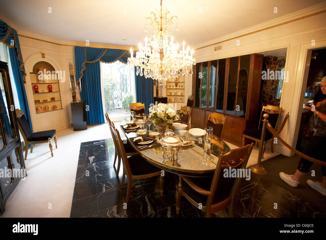 Graceland elvis presley interior hi-res stock photography and images ...