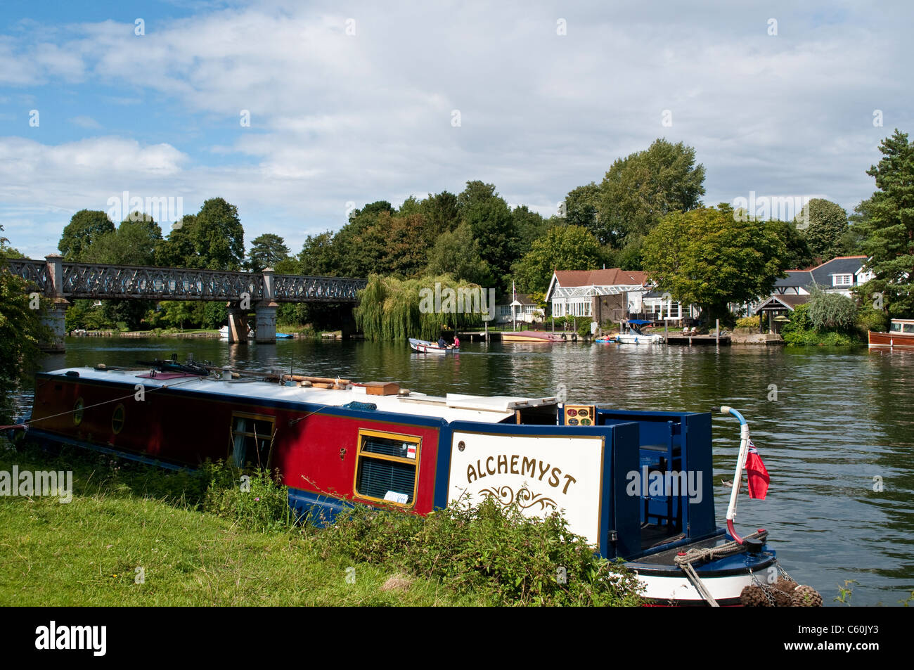 River Thames with narrow boat, Cookham, Berkshire, England, UK Stock ...
