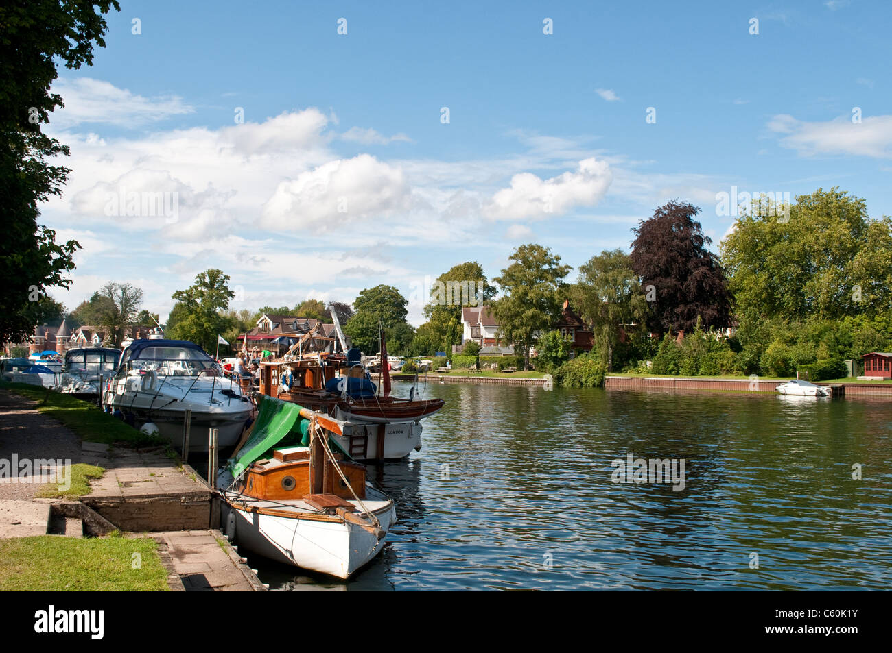 River Thames with boats, Cookham, Berkshire, England, UK Stock Photo ...