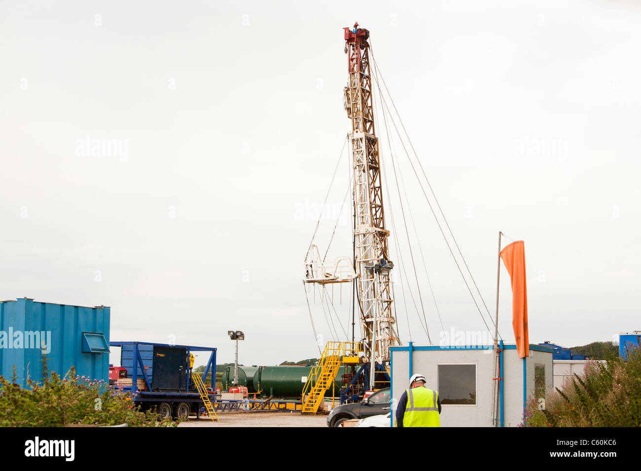 Drilling site hi-res stock photography and images - Alamy