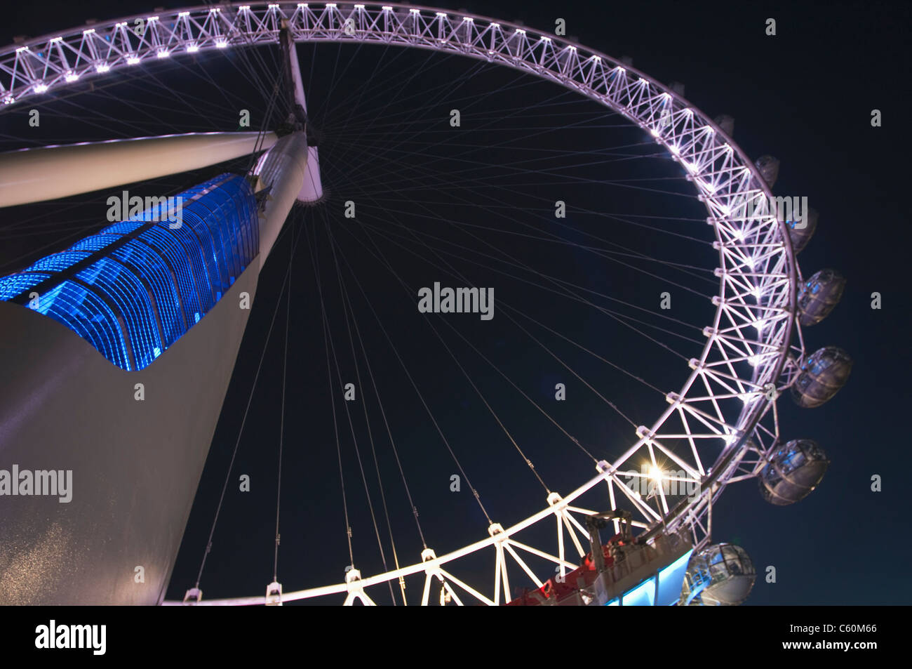 London Eye ferris wheel Stock Photo - Alamy