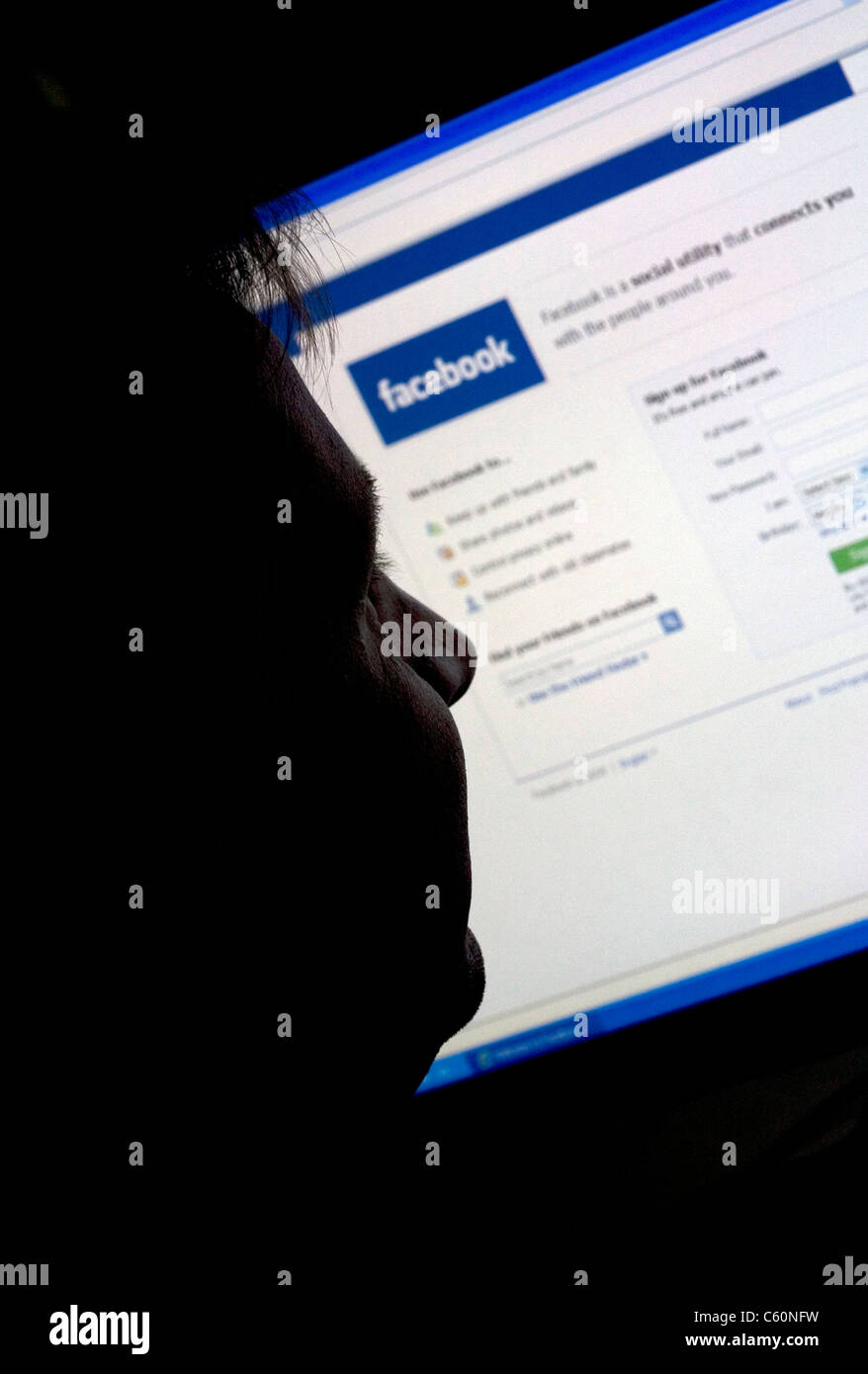 Silhouette man computer hi-res stock photography and images - Alamy