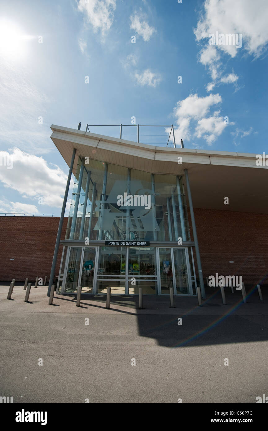 Auchan supermarket entrance hi-res stock photography and images - Alamy