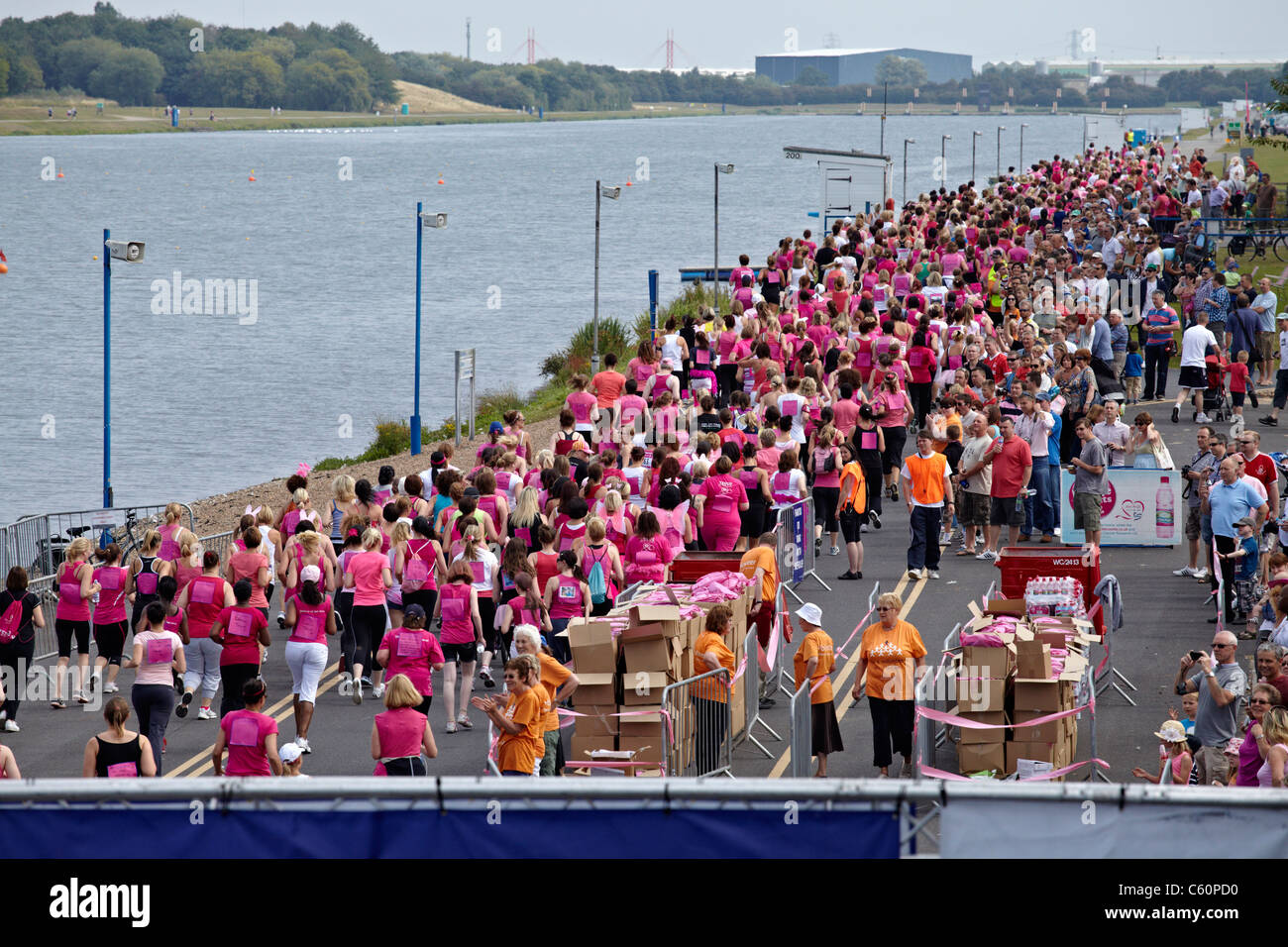 Participants raising money for Cancer Research charity at the ...