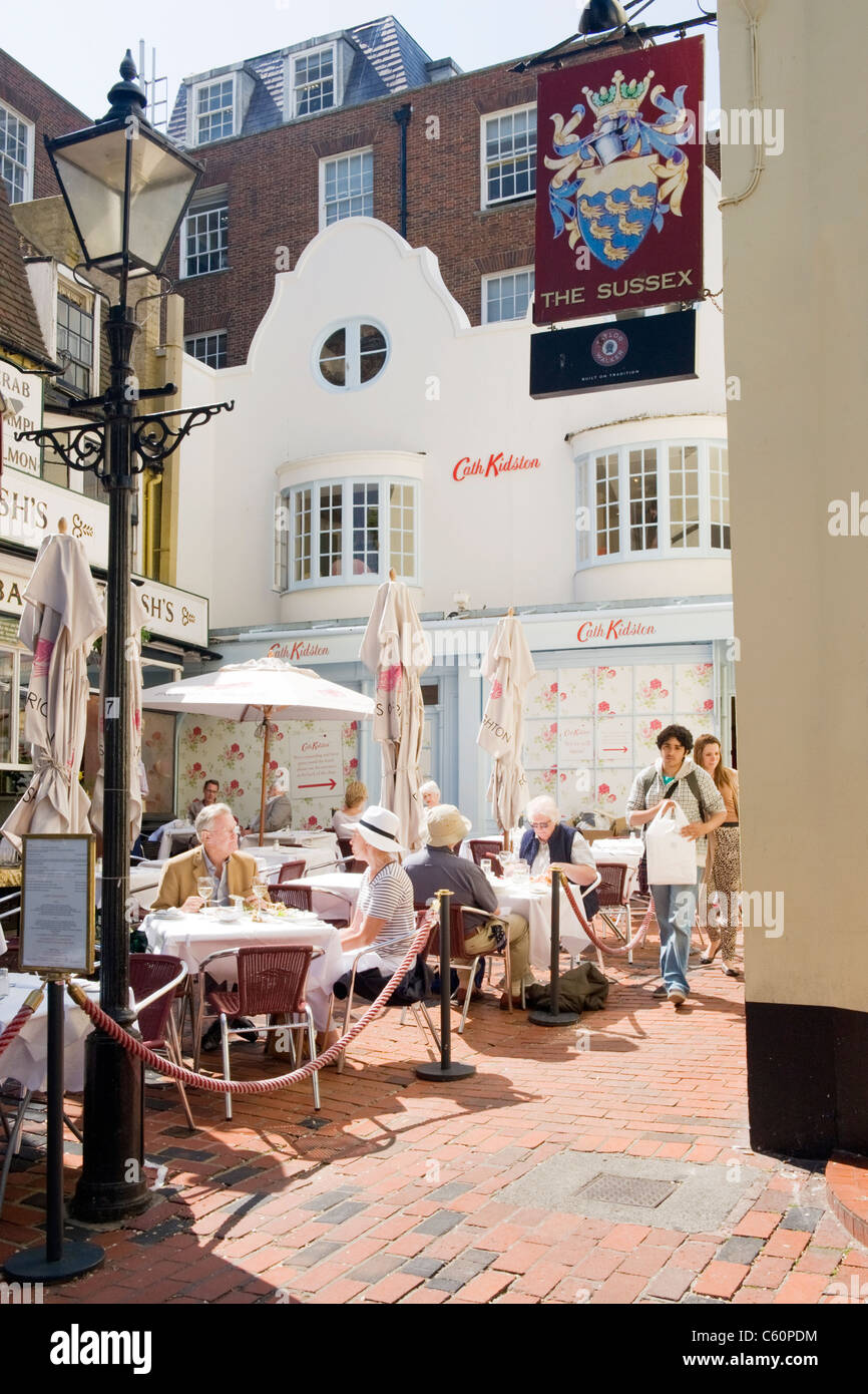 Englishs seafood restaurant oyster bar hi-res stock photography and ...