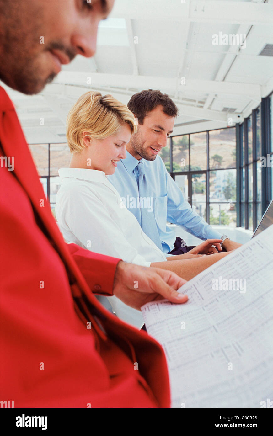 Woman reading newspaper profile hi-res stock photography and images - Alamy