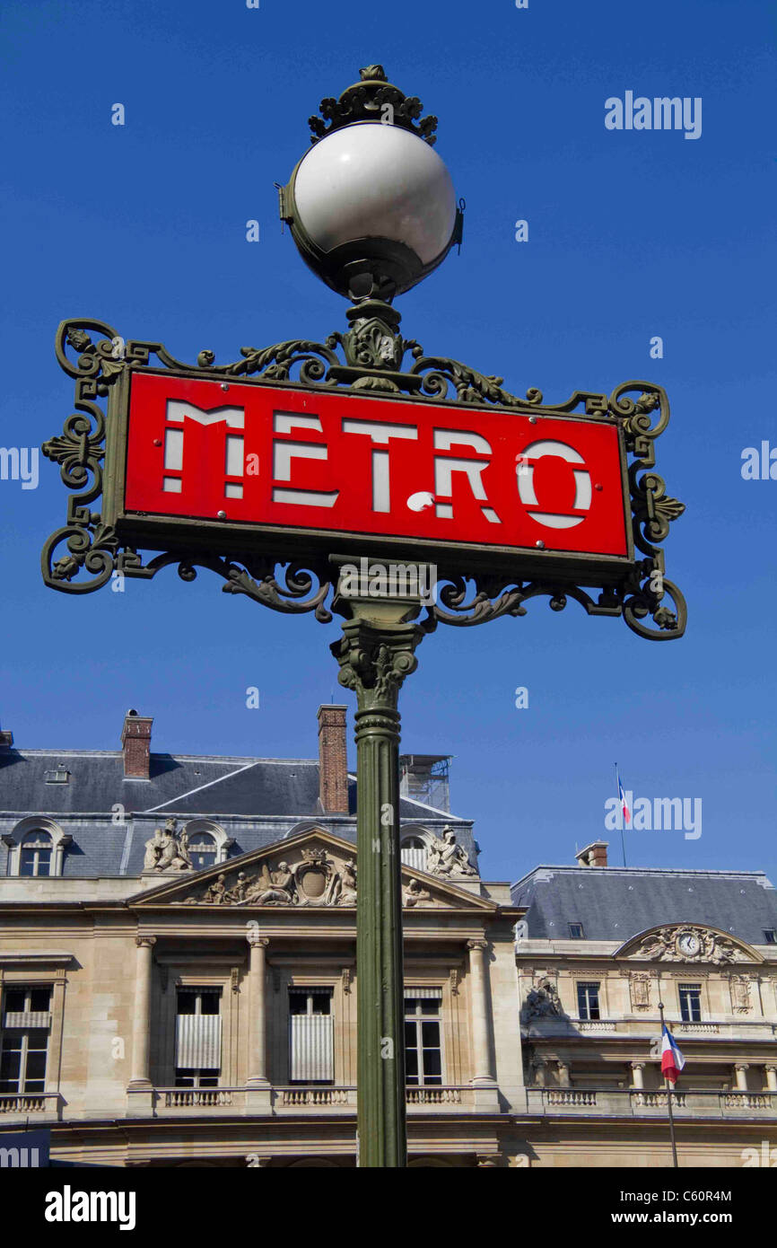 Metro sign Paris France Stock Photo - Alamy