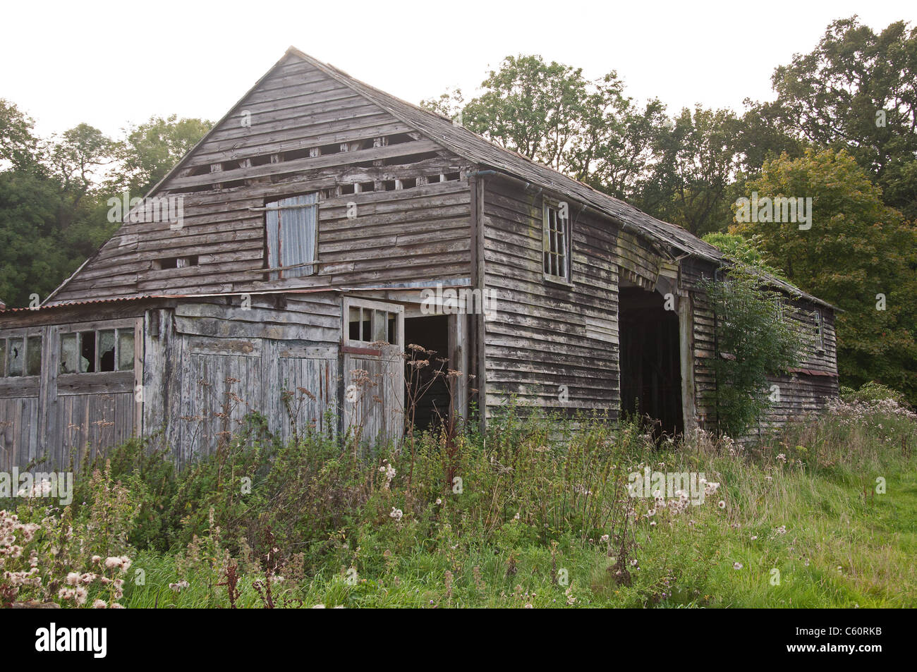 Old rustic barn Stock Photo - Alamy