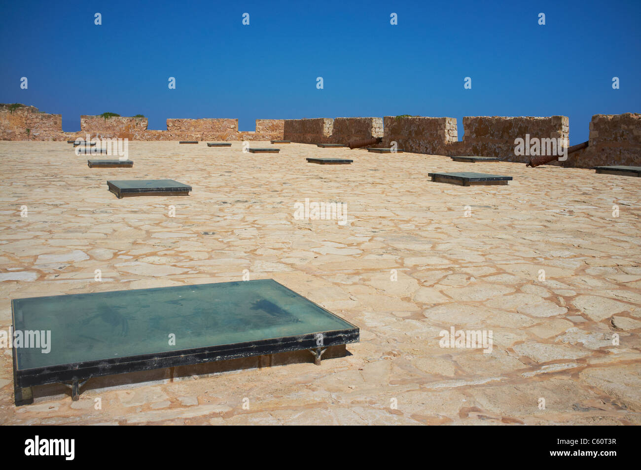 Harbour entrance fortress chania hi-res stock photography and images ...