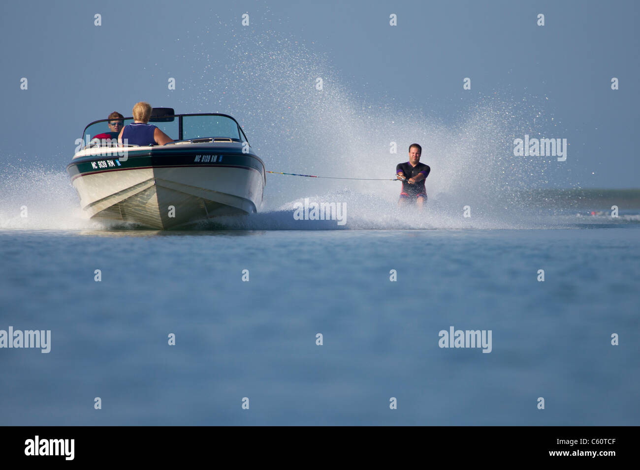 Pull boat rope hi-res stock photography and images - Alamy