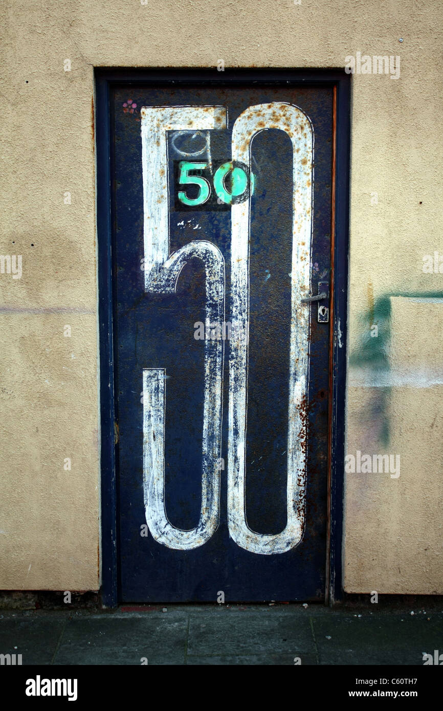 Fiftyfifty hi-res stock photography and images - Alamy