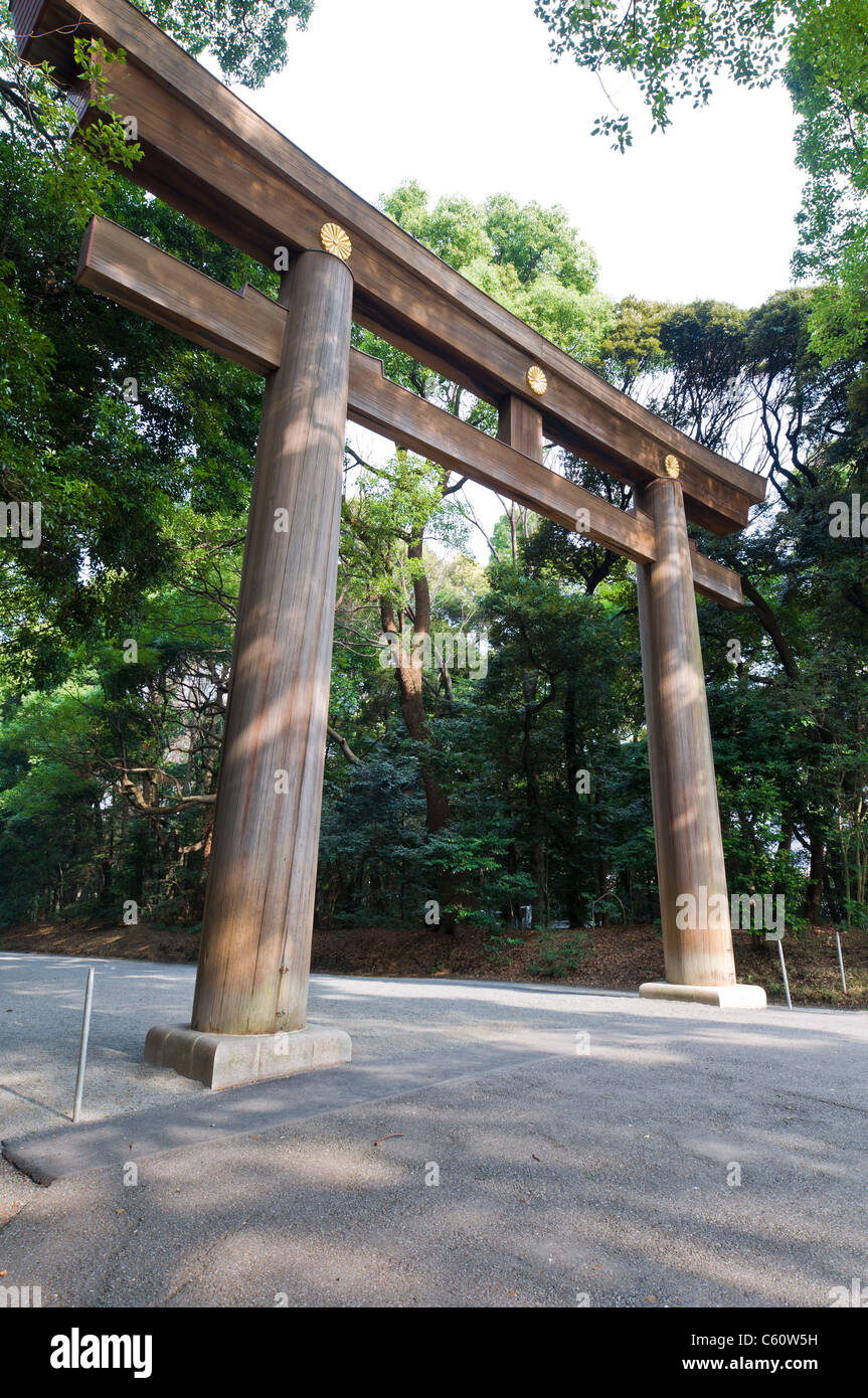 Gate japanese architecture symbol hi-res stock photography and images ...