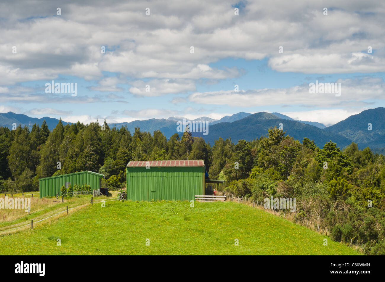 Barn in the wilderness on a clear sunny day Stock Photo - Alamy