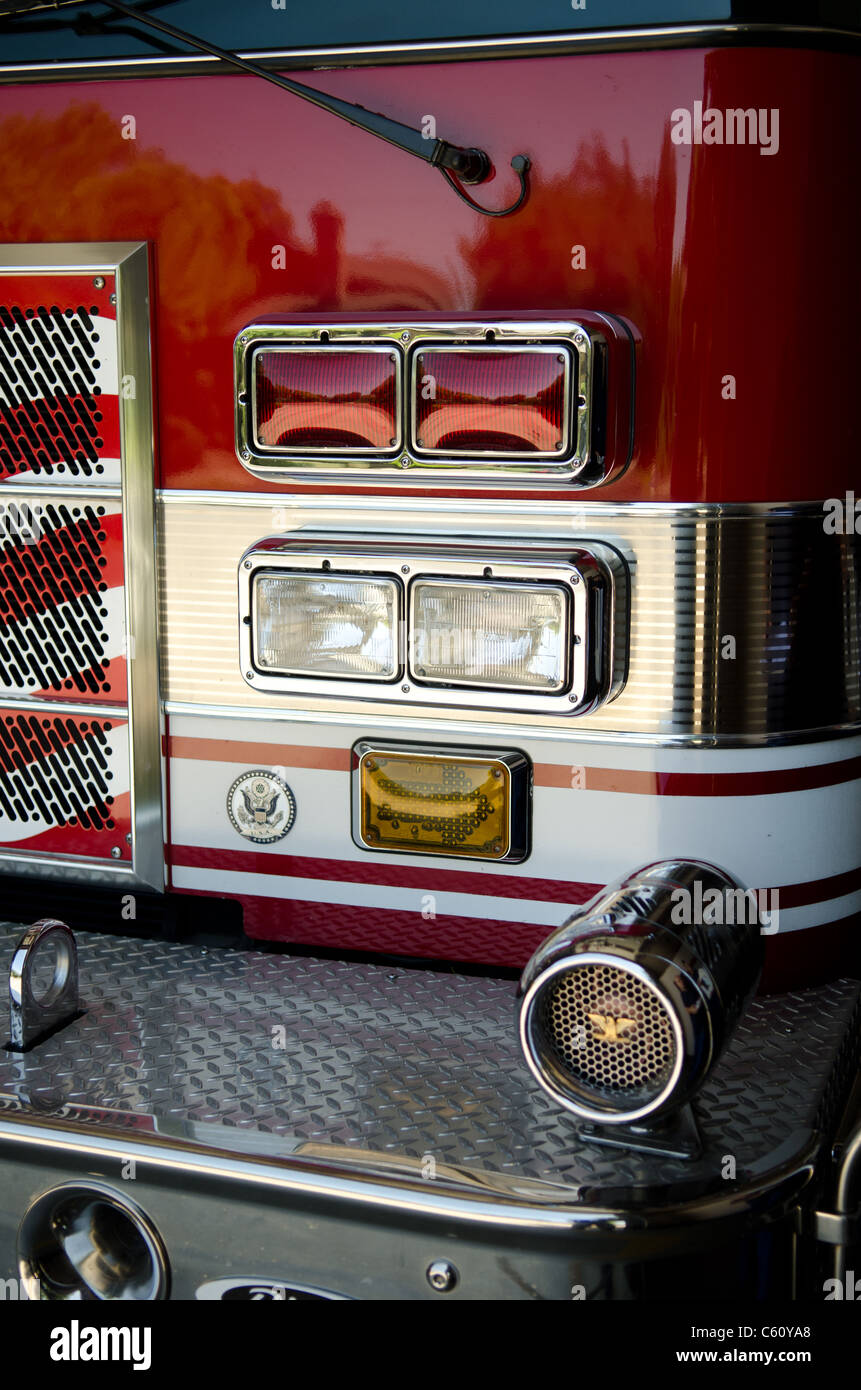 front bumper and siren on 2003 Pierce ladder truck, Fresno fire dept ...