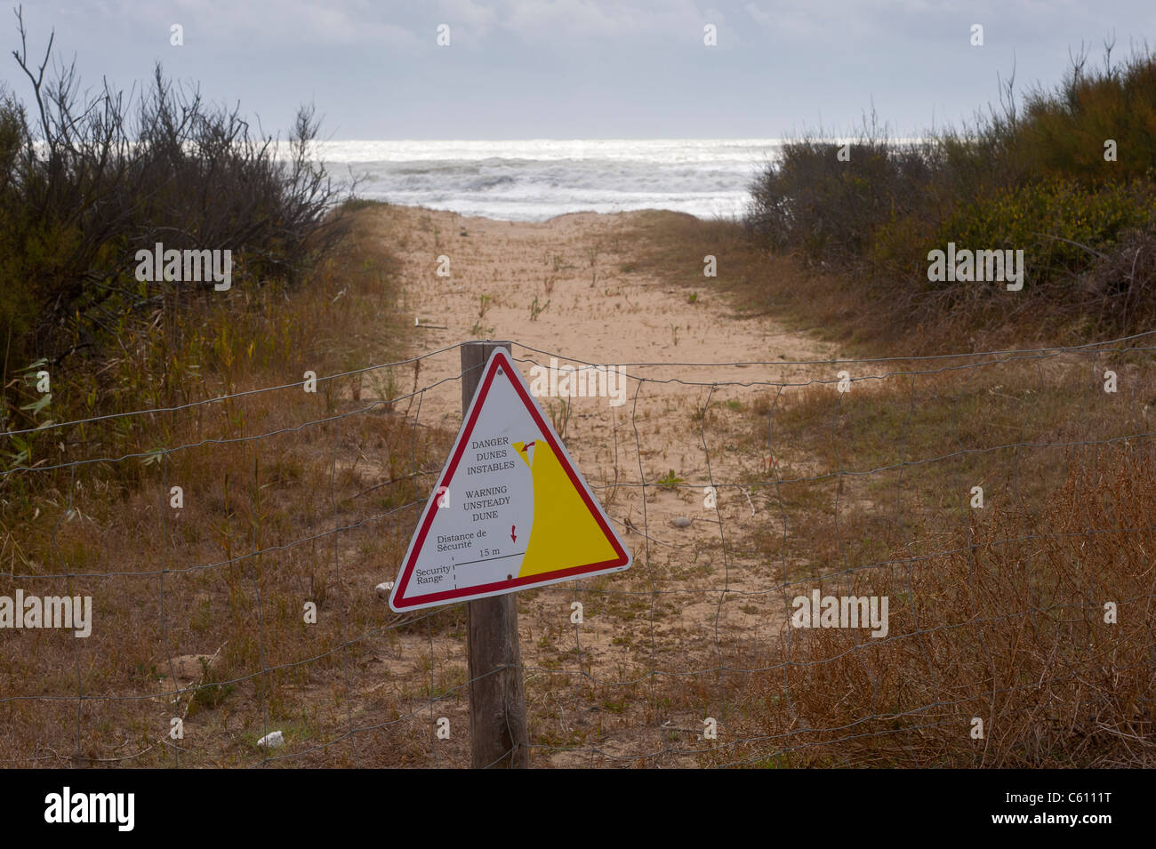 Danger warning sign coastal erosion hi-res stock photography and images ...