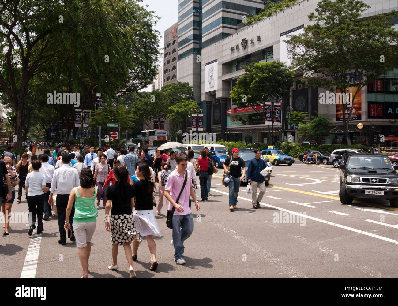 Pedestrians crossing intersection of Paterson Road and Orchard Road ...