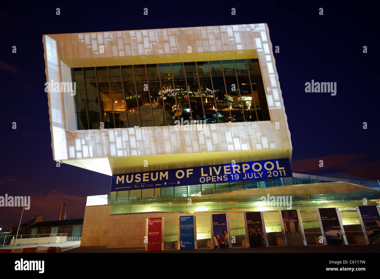 New Museum of Liverpool on Liverpool's historic waterfront, Liverpool ...