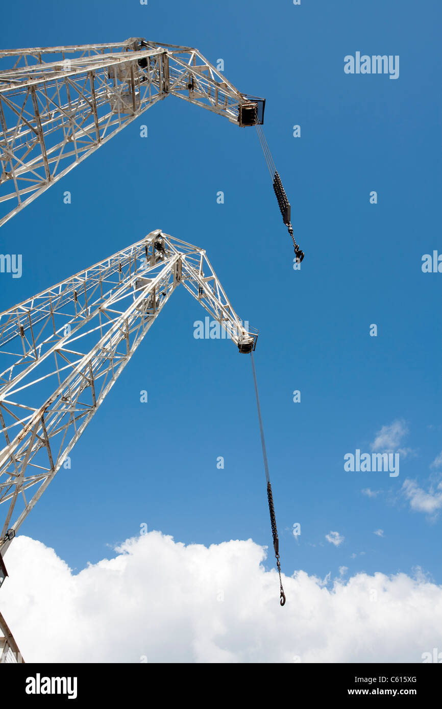 Old cranes hi-res stock photography and images - Alamy