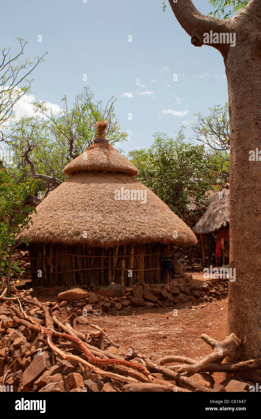 Ethiopia tukul hut hi-res stock photography and images - Alamy