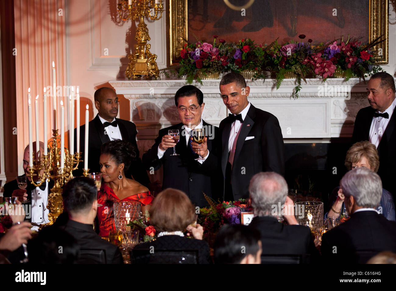 President Barack Obama and President Hu Jintao of China toast during ...