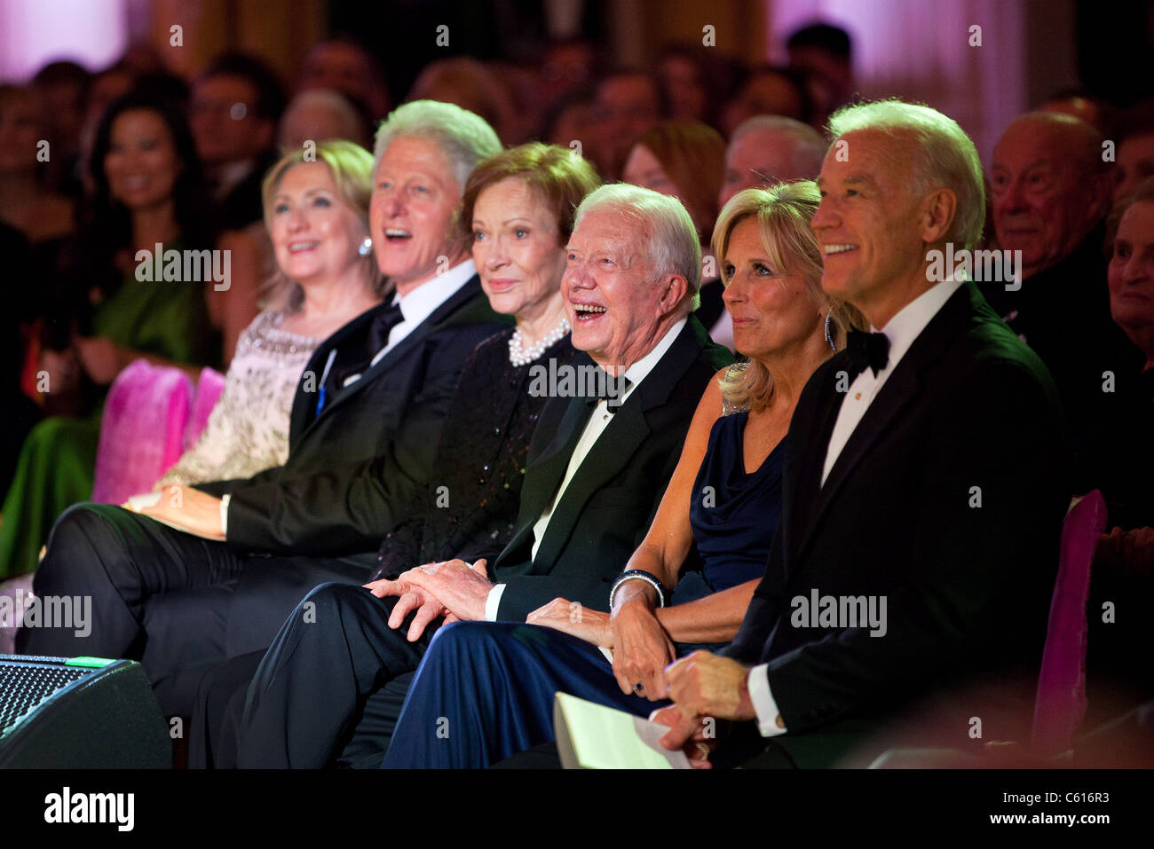 Former Presidents Bill Clinton and Jimmy Carter with wives Hillary and ...