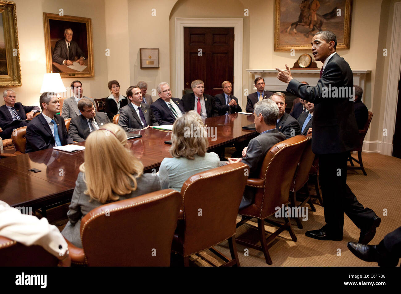 Bipartisan members congress group hi-res stock photography and images ...