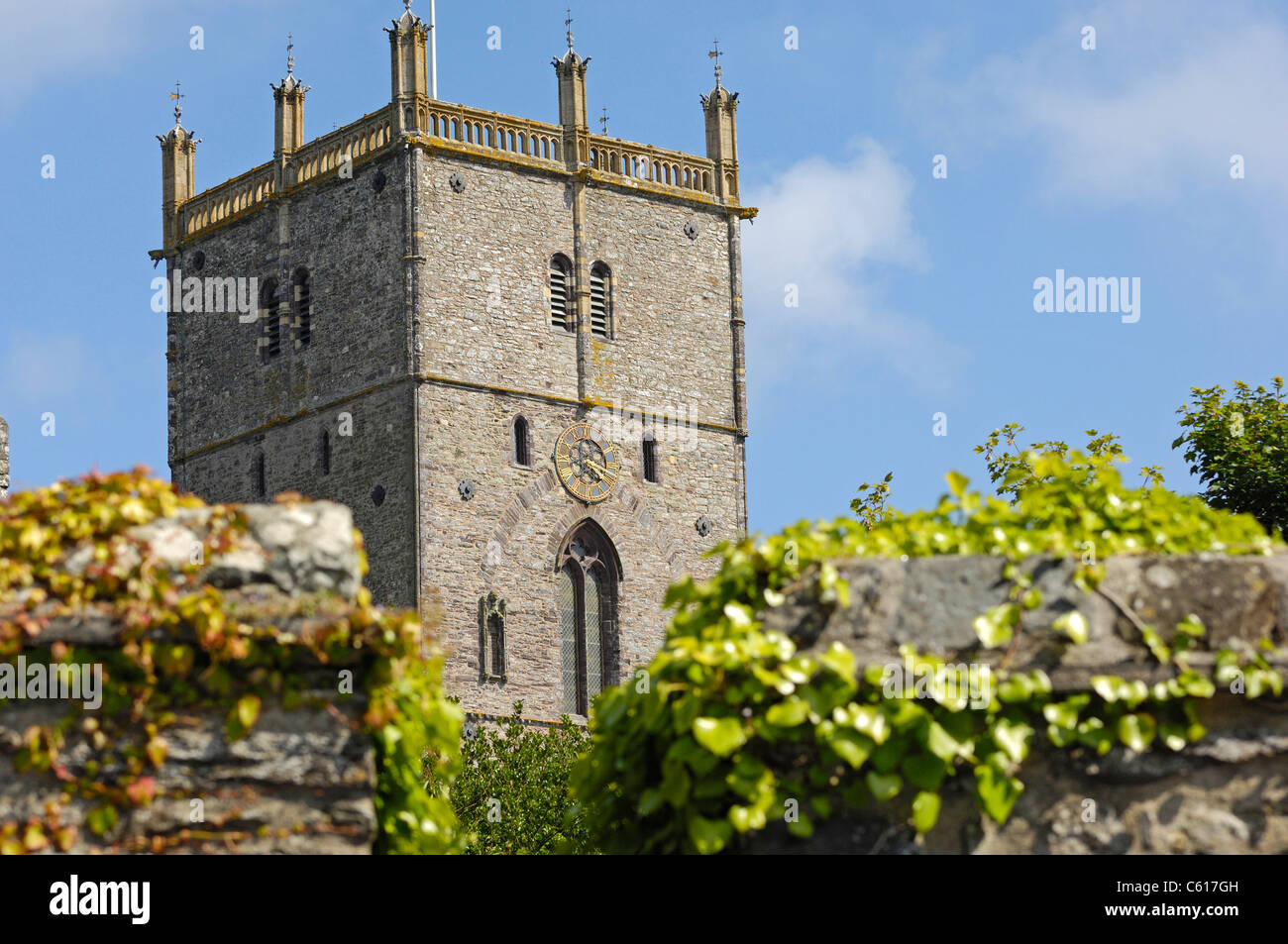 St davids cathedral david hi-res stock photography and images - Alamy