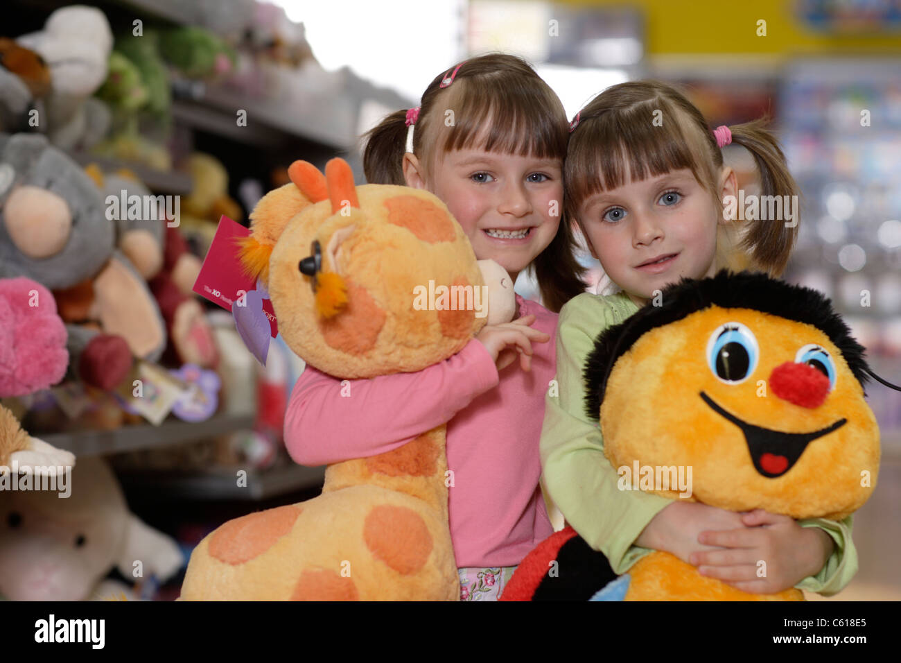 Girls toy store hi-res stock photography and images - Alamy