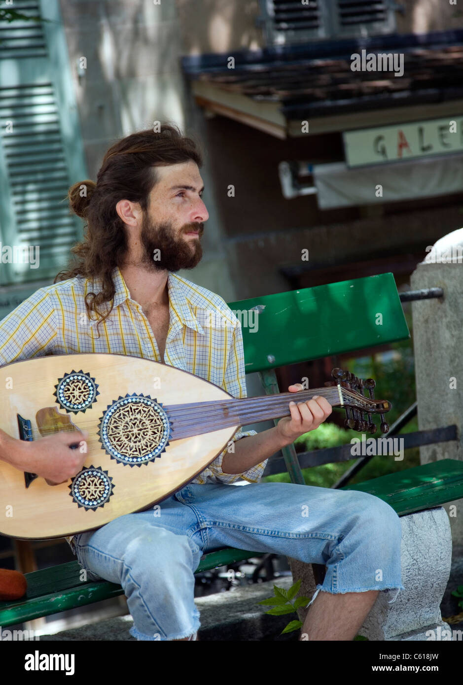Bearded busker hi-res stock photography and images - Alamy