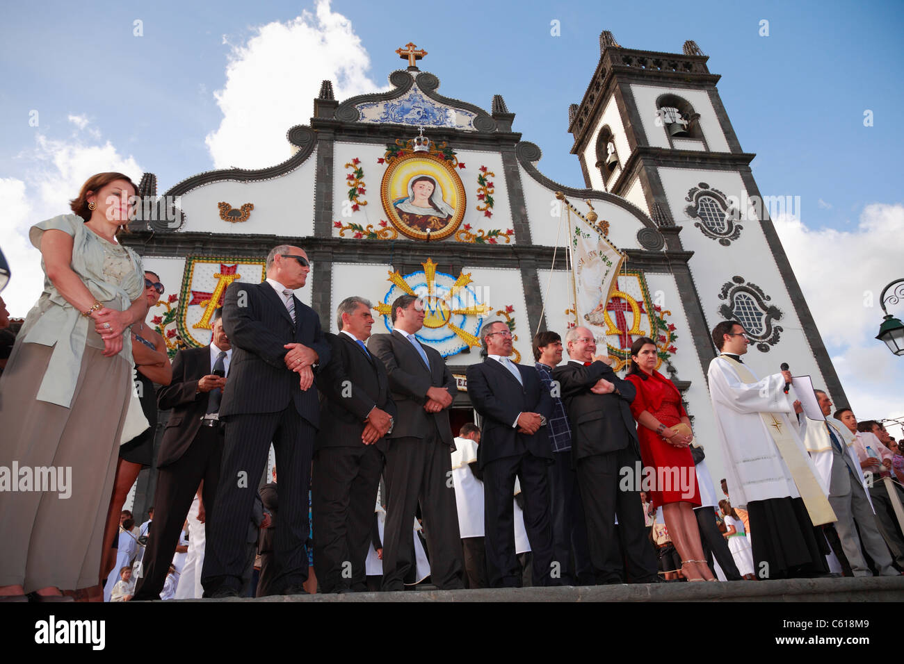 Local VIPs and azorean government officials in the parish of Ponta ...
